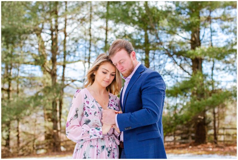 Snowy Winter Couples Session at Taylor Ranch | Rachel + Jacob